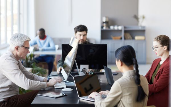 SUPPORTING MULTI-GENERATIONAL TEAMS - The Little HR Department